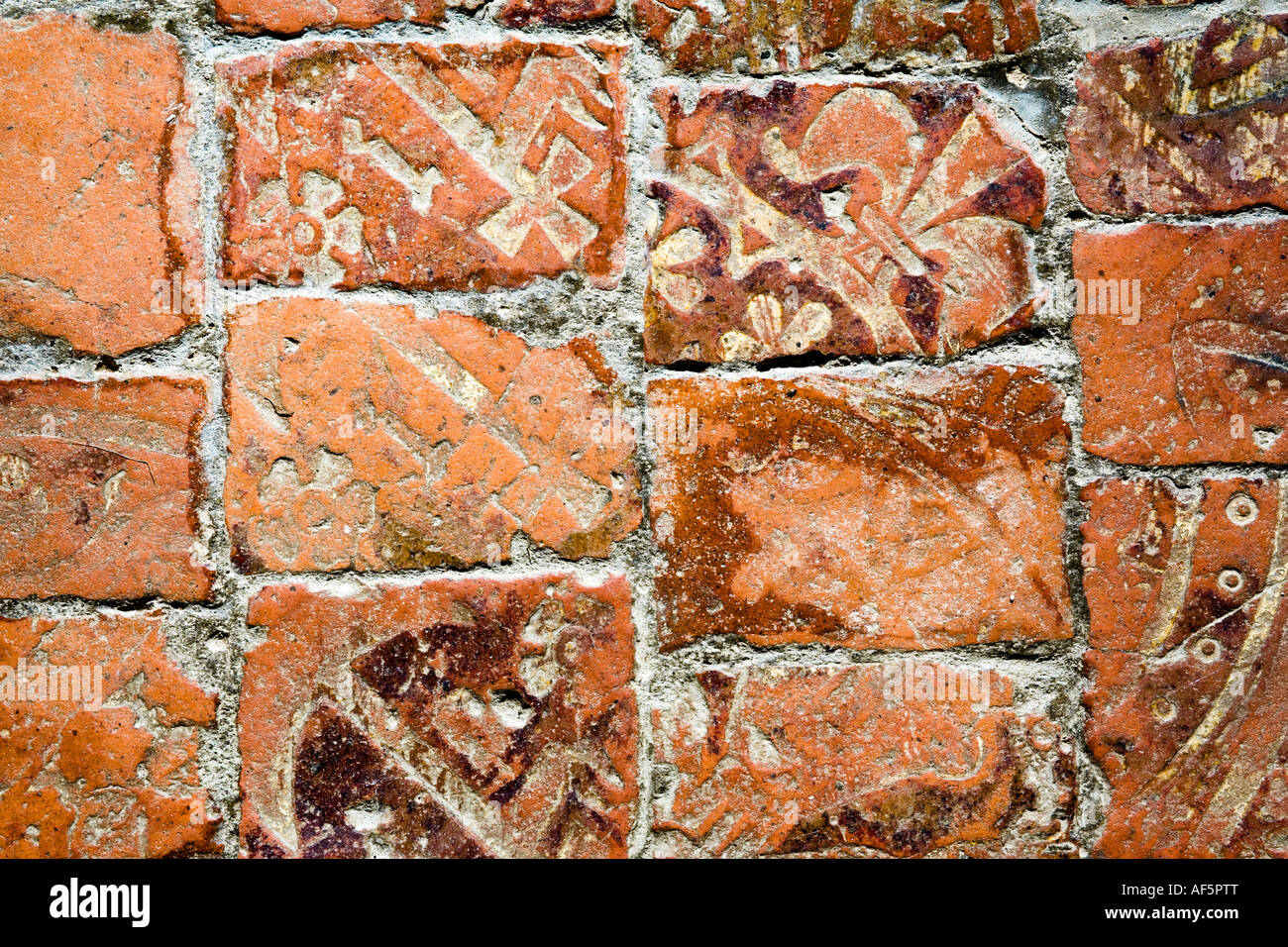 Medieval floor tile hi-res stock photography and images - Alamy