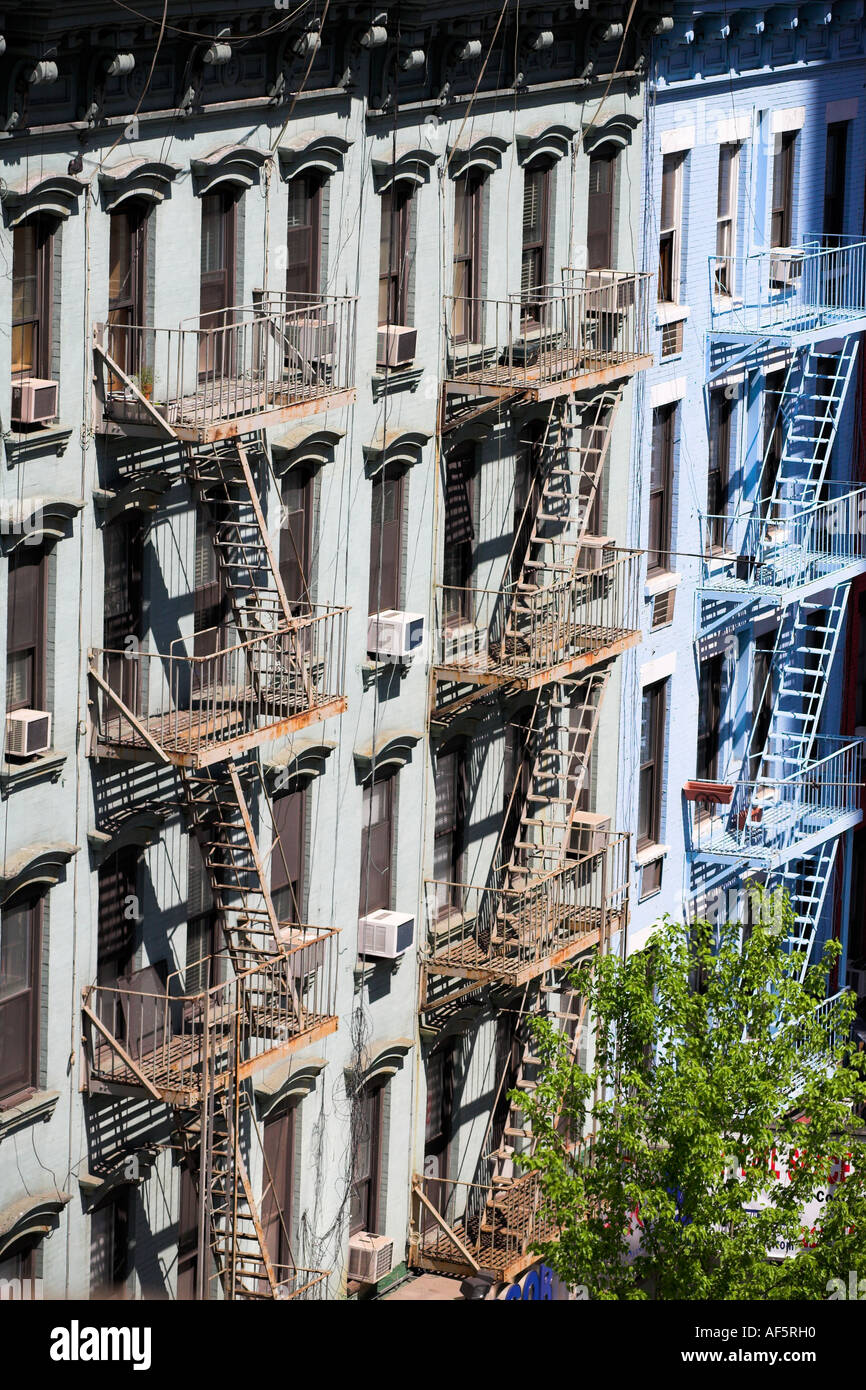 Tenement new york hi-res stock photography and images - Alamy