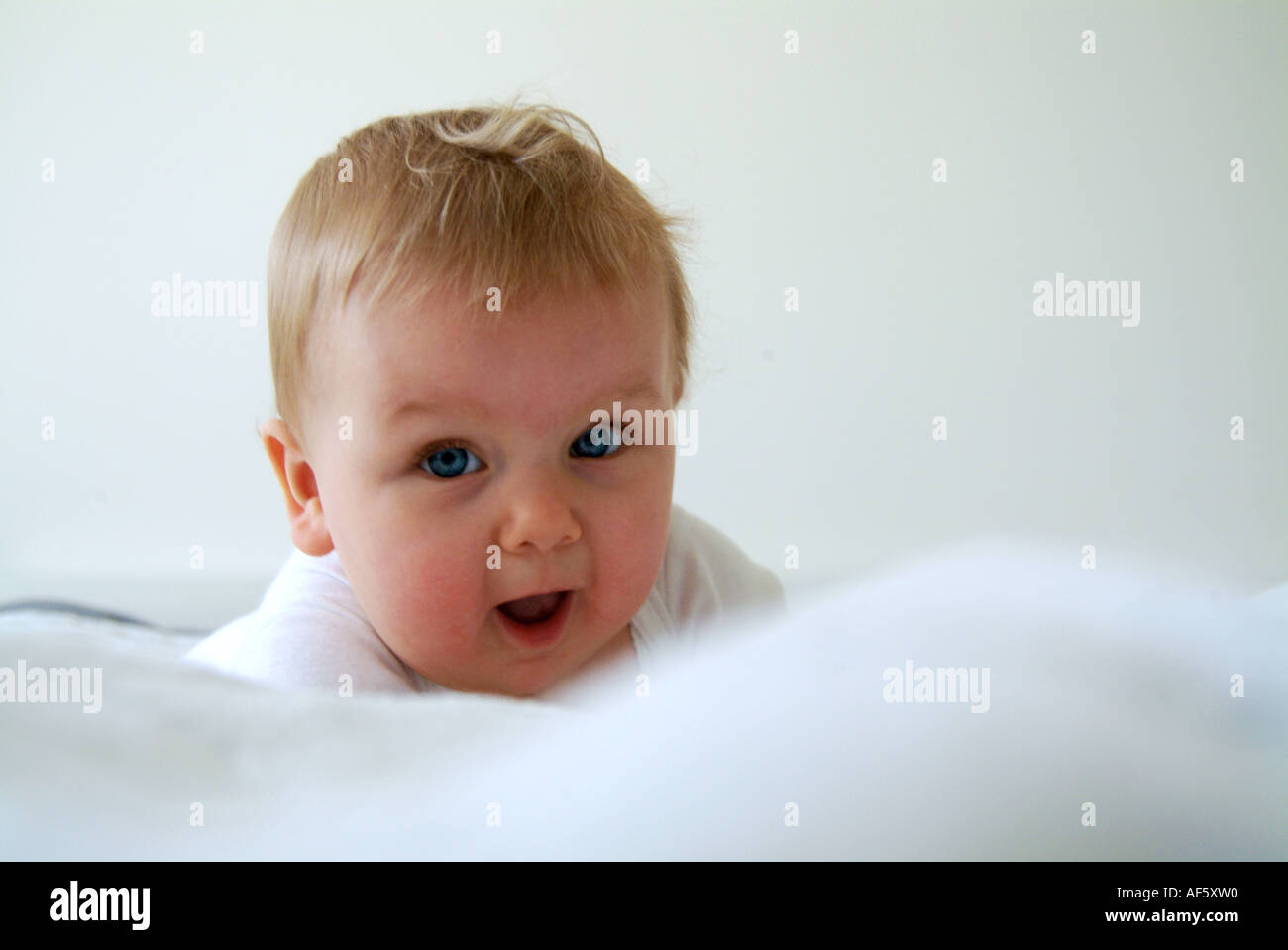 Human babies hi-res stock photography and images - Alamy