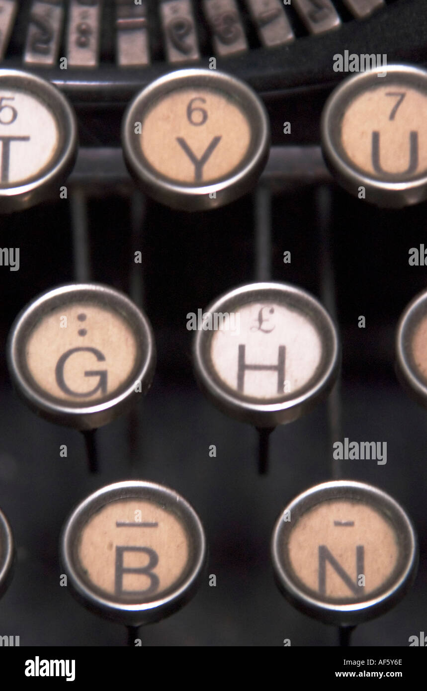 Traditional type writer hi-res stock photography and images - Alamy