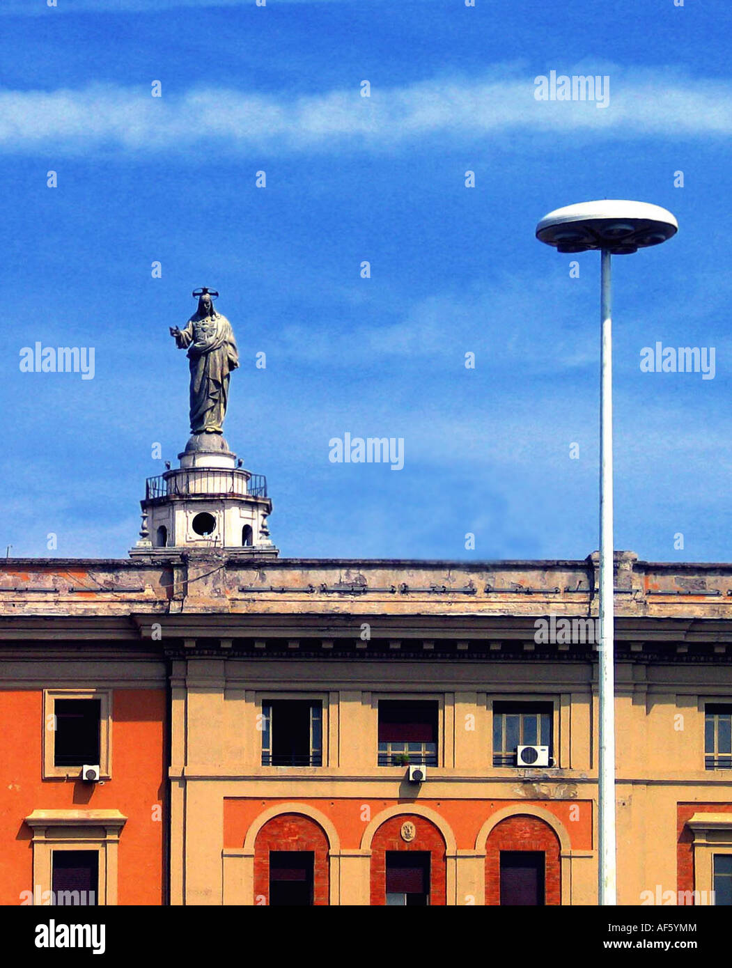 Statue of Christ on Roof of Roman Building Stock Photo - Alamy