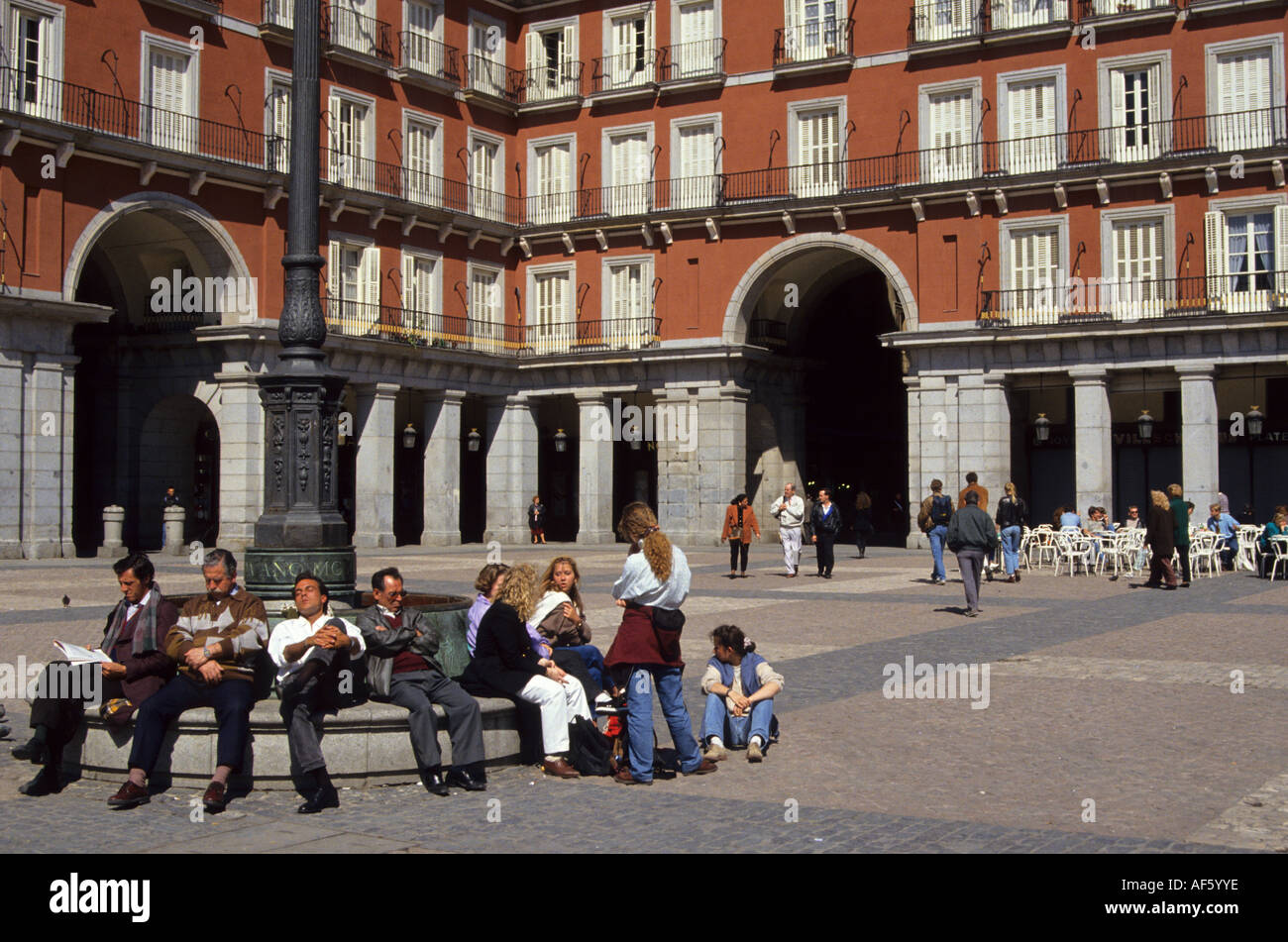 madrid plaza mayor square travel siesta time Stock Photo - Alamy