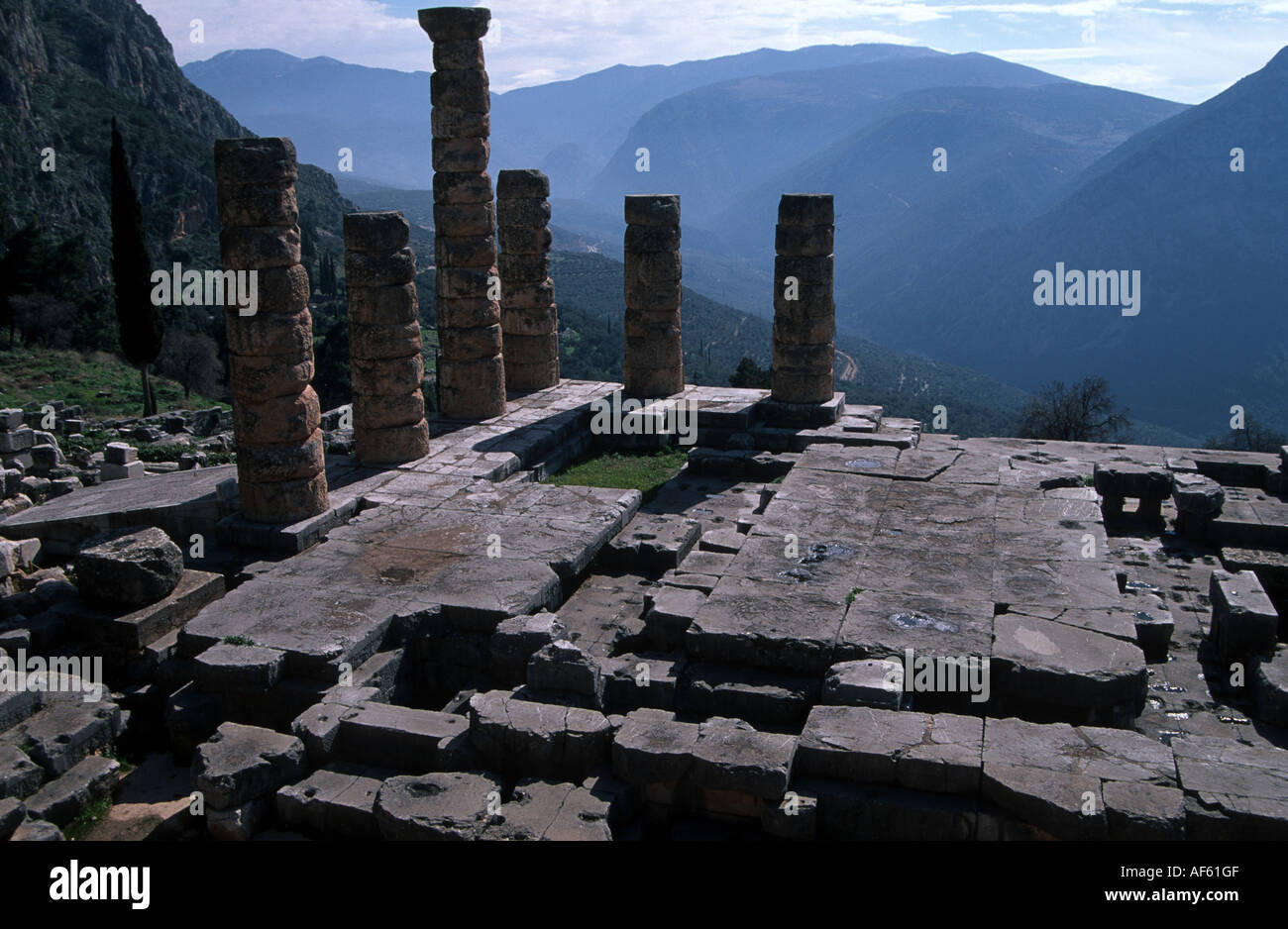 delphi delfi temple ancient greece greek oracle Stock Photo - Alamy