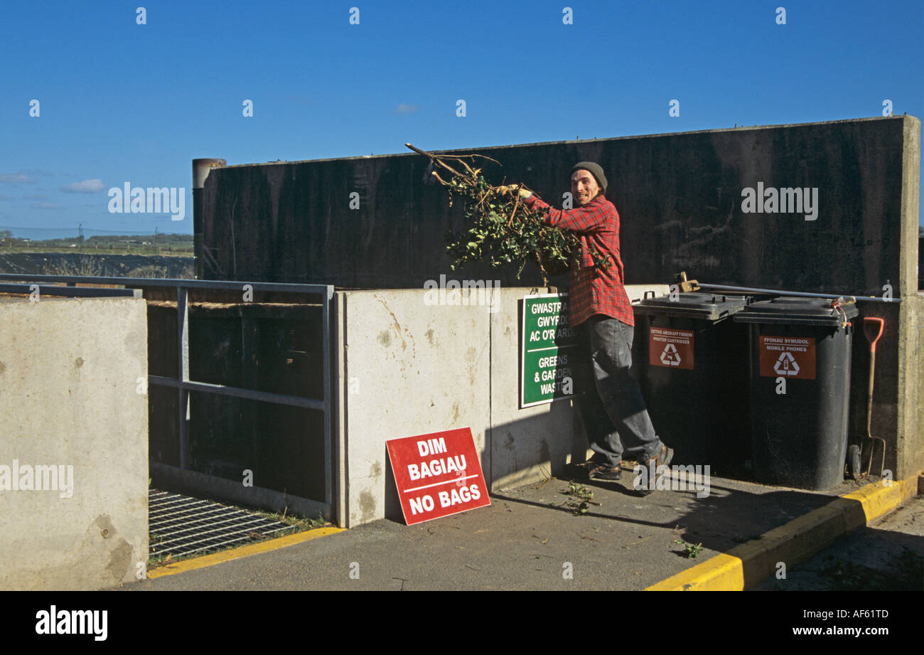 Black skip hat hi-res stock photography and images - Alamy