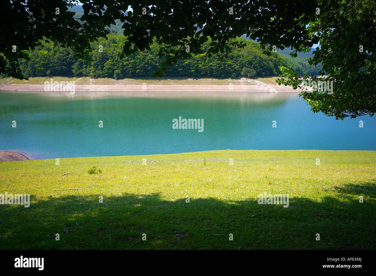 Embalse de Irabia, Selva de Irati, Navarra, España. Irabia Reservoir ...