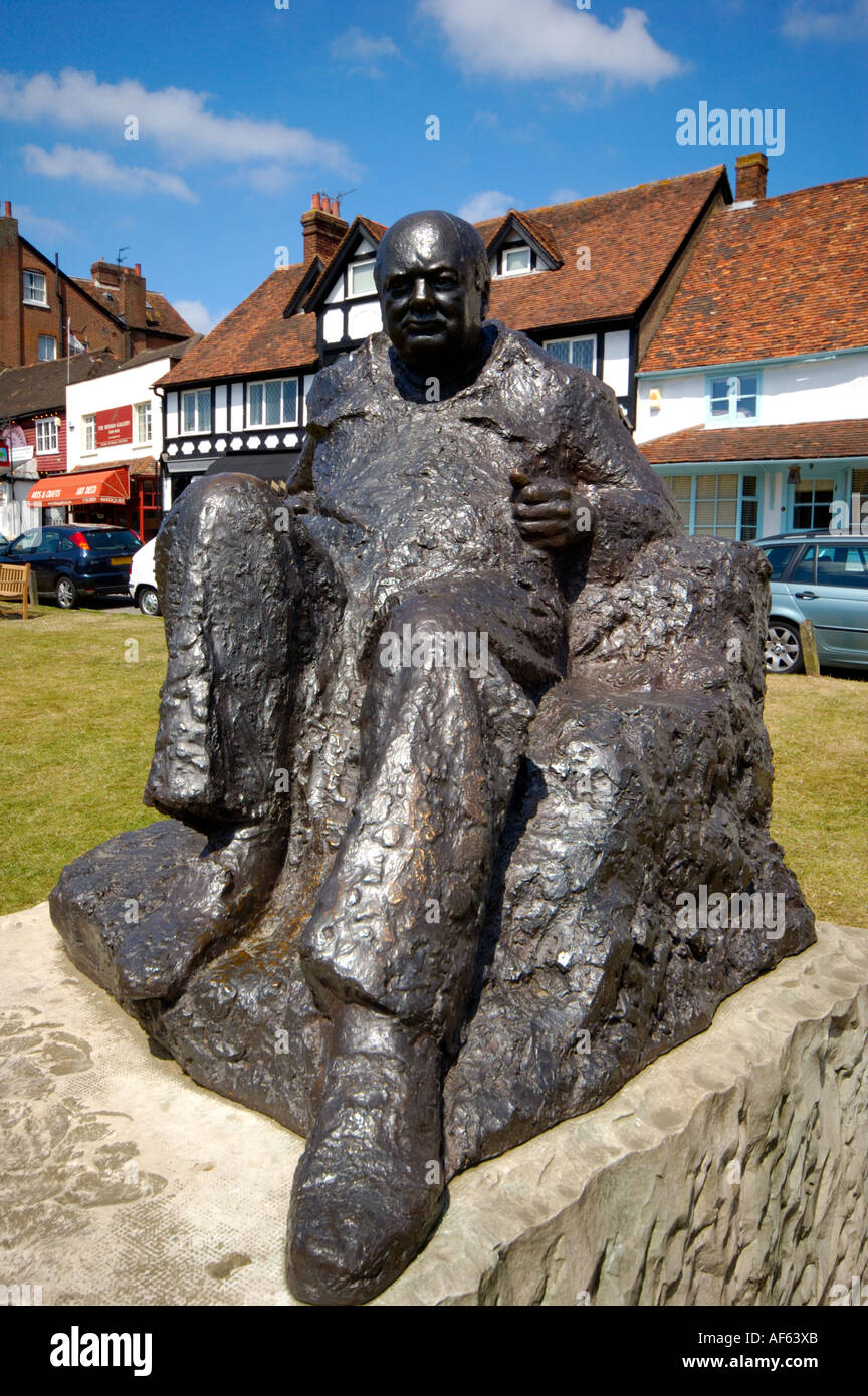 Statue of Sir Winston Churchill on Westerham Village Green, England ...