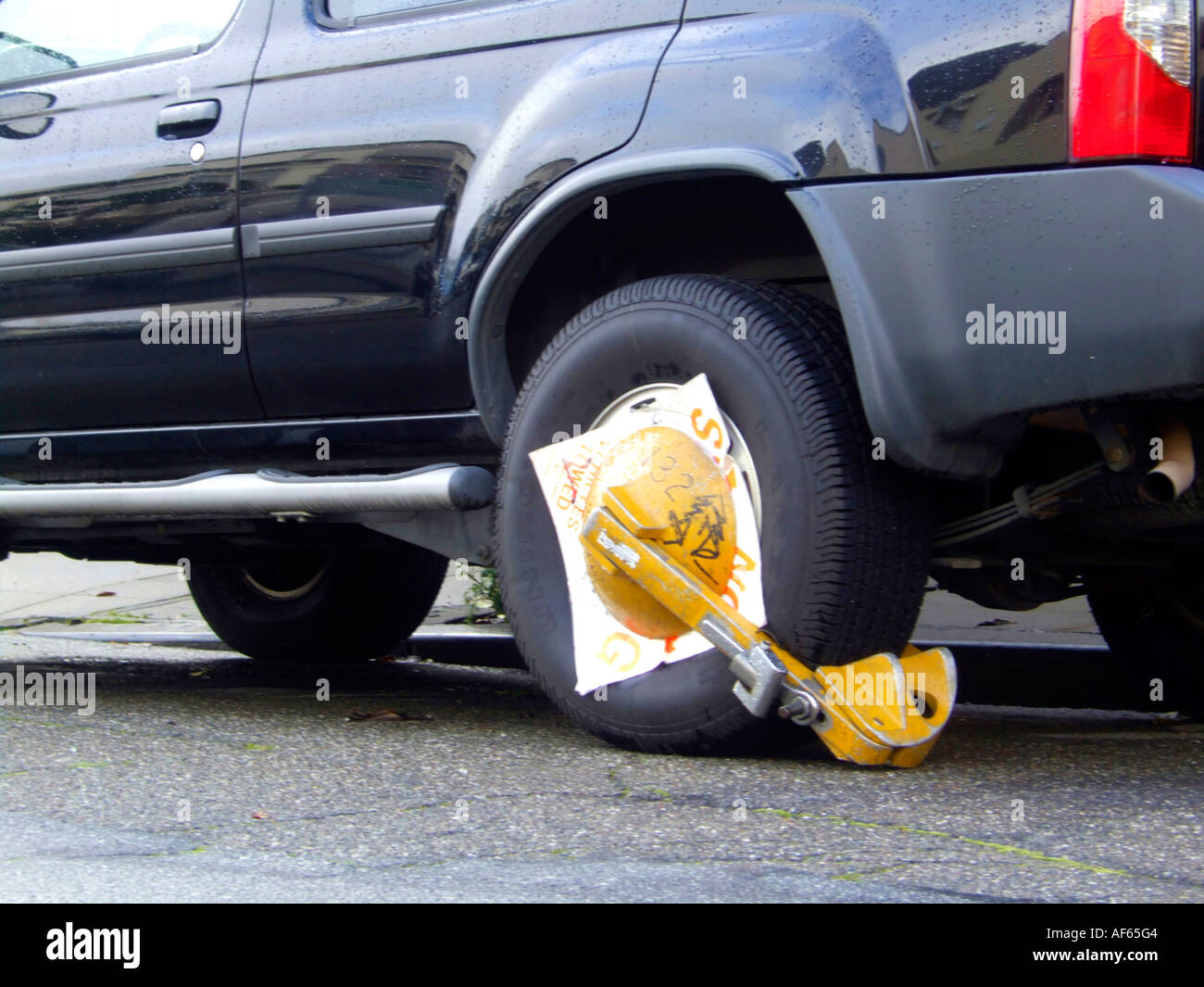 Wheel breaking hi-res stock photography and images - Alamy