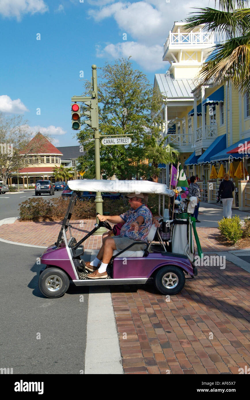 Moving golf carts hi-res stock photography and images - Alamy
