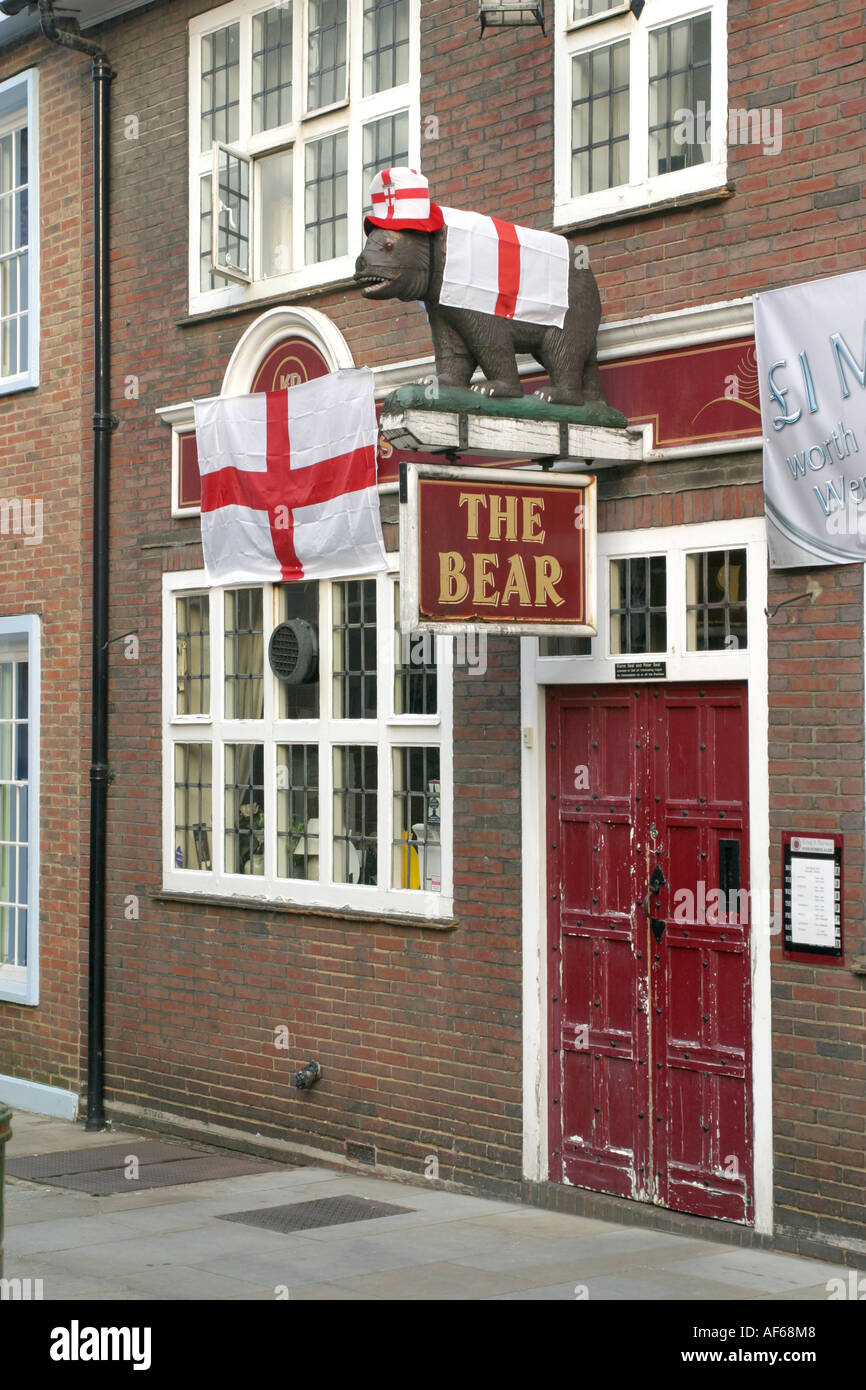 Horsham pubs hi-res stock photography and images - Alamy