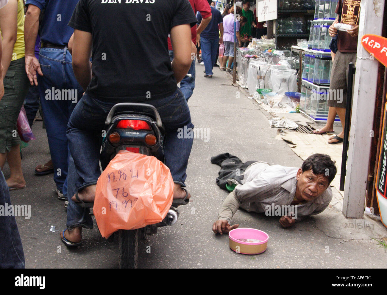 Beggar amputee hi-res stock photography and images - Alamy