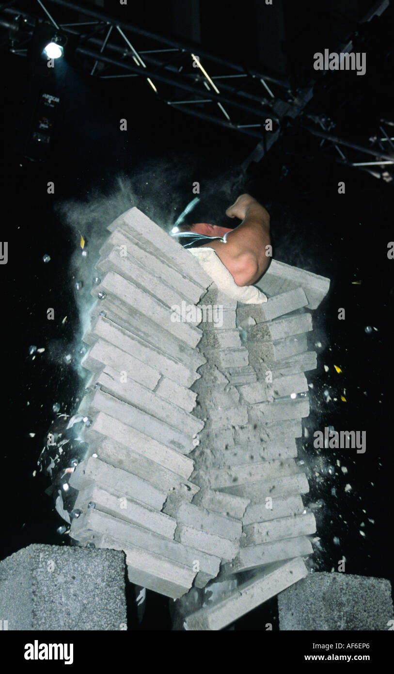 Break a brick, kung fu hi-res stock photography and images - Alamy