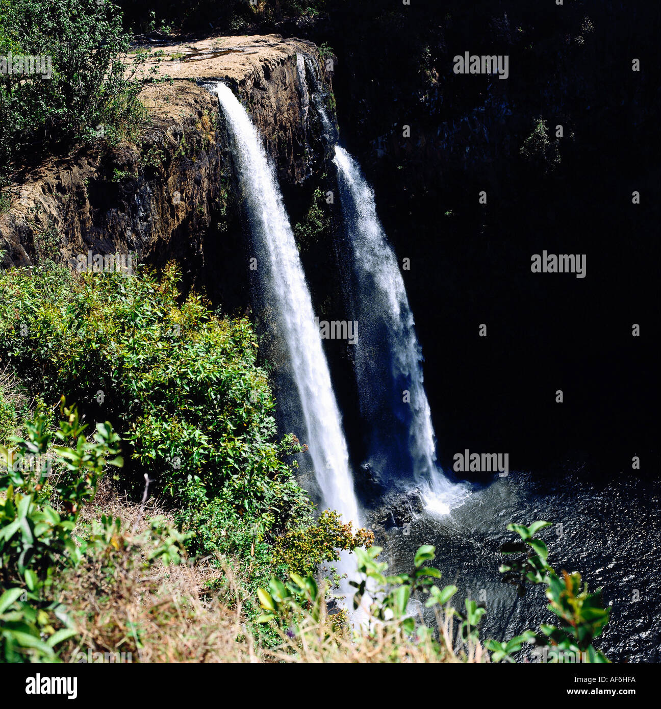 Double waterfall landscapes hi-res stock photography and images - Alamy