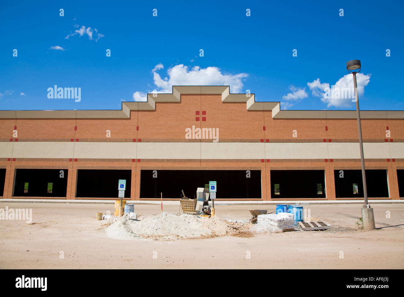 New Shopping Mall under Construction Stock Photo - Alamy