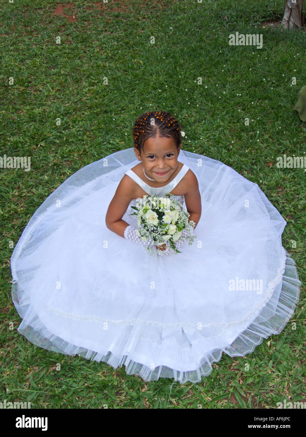 African brides hi-res stock photography and images - Alamy