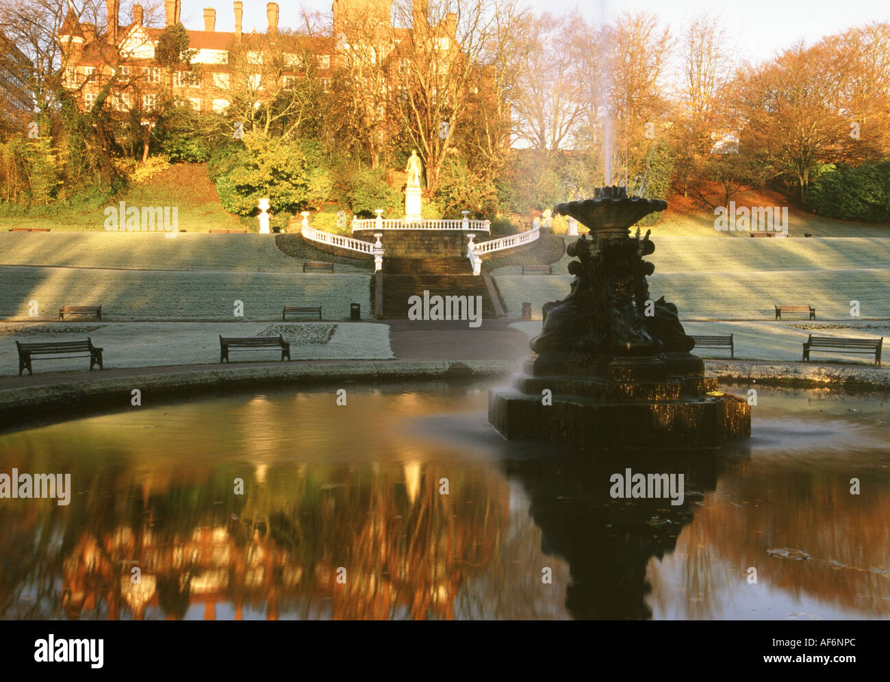 Avenham park hi-res stock photography and images - Alamy
