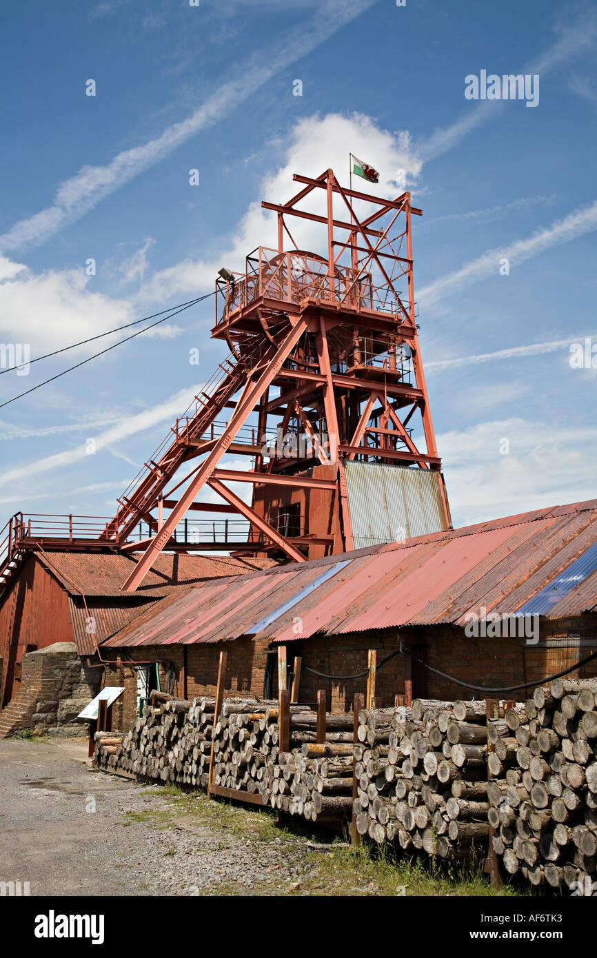 Pit props hi-res stock photography and images - Alamy