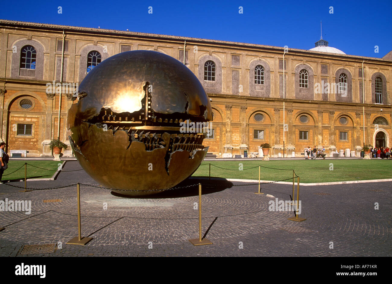 Rome - Sculpture in the Vatican grounds Stock Photo - Alamy