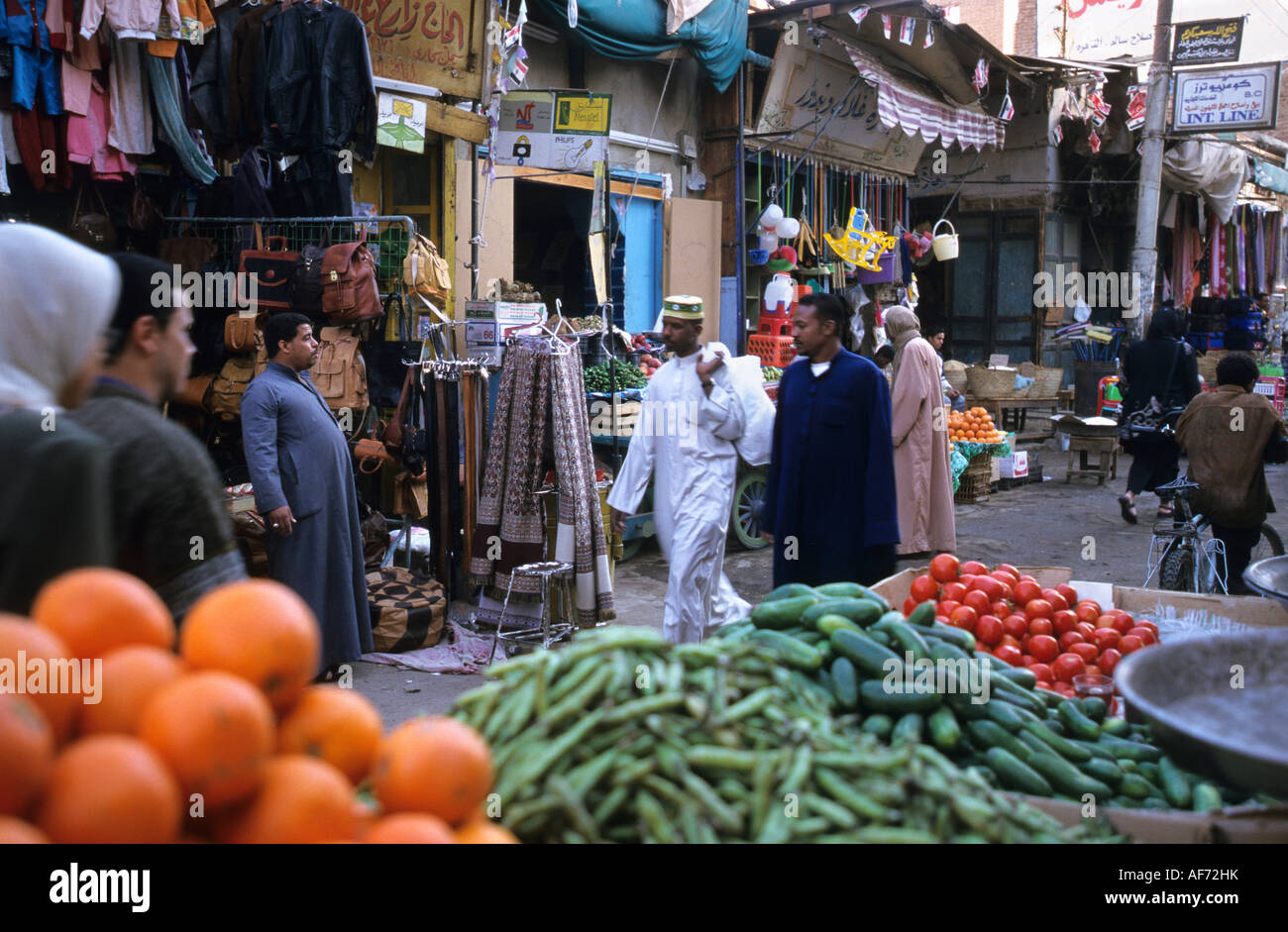 Egypt Aswan People at market Stock Photo - Alamy