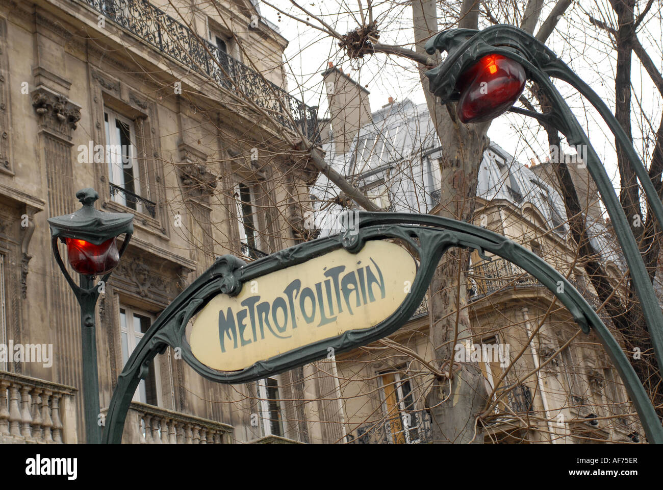 Entrance to the Paris Metro Stock Photo - Alamy