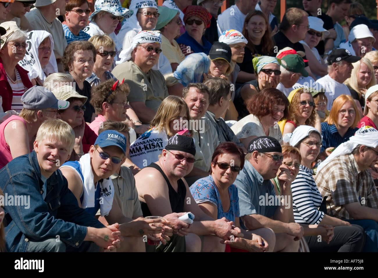 crowd of spectators Stock Photo - Alamy