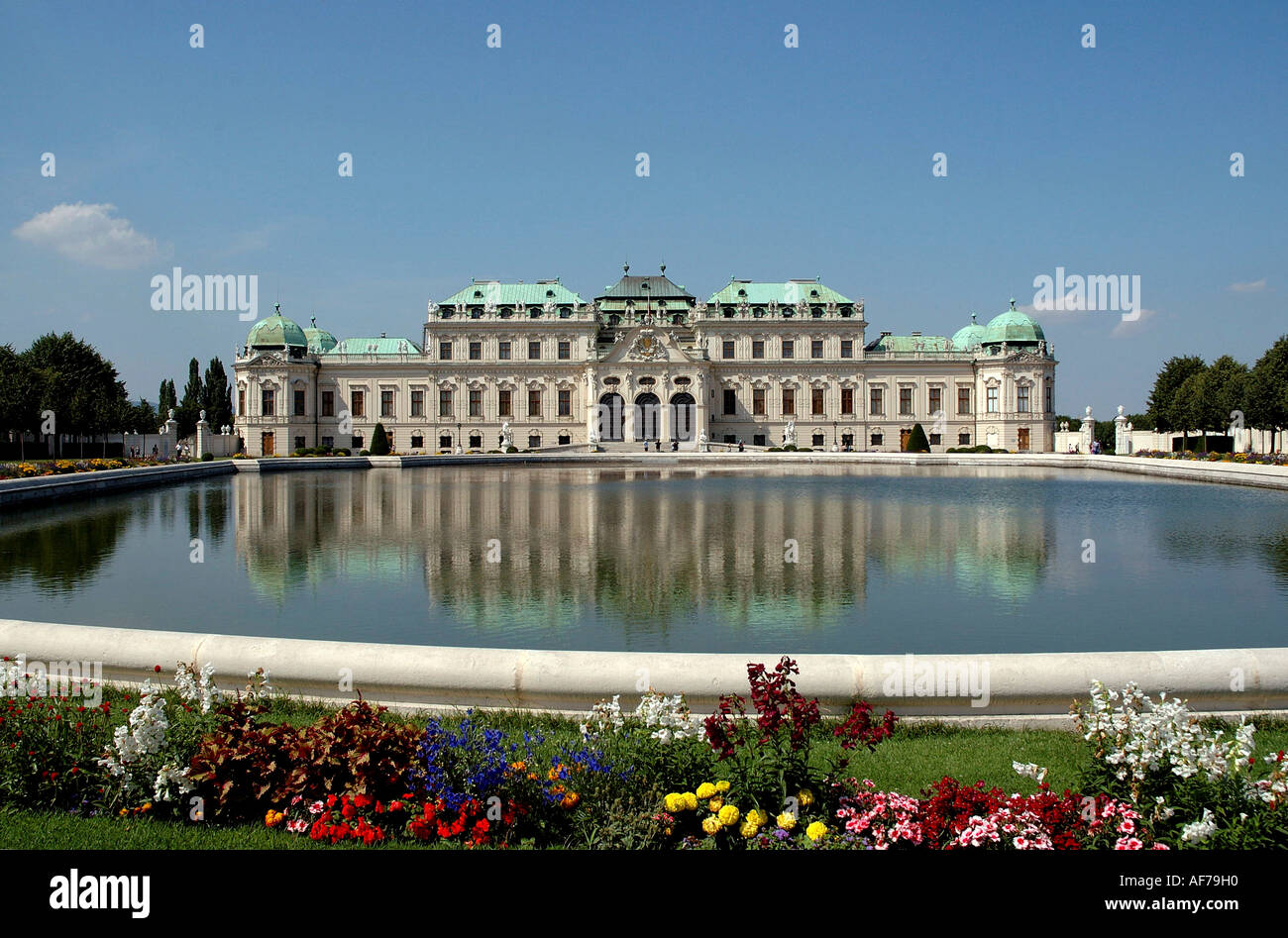 Vienna grand buildings belvedere hi-res stock photography and images ...
