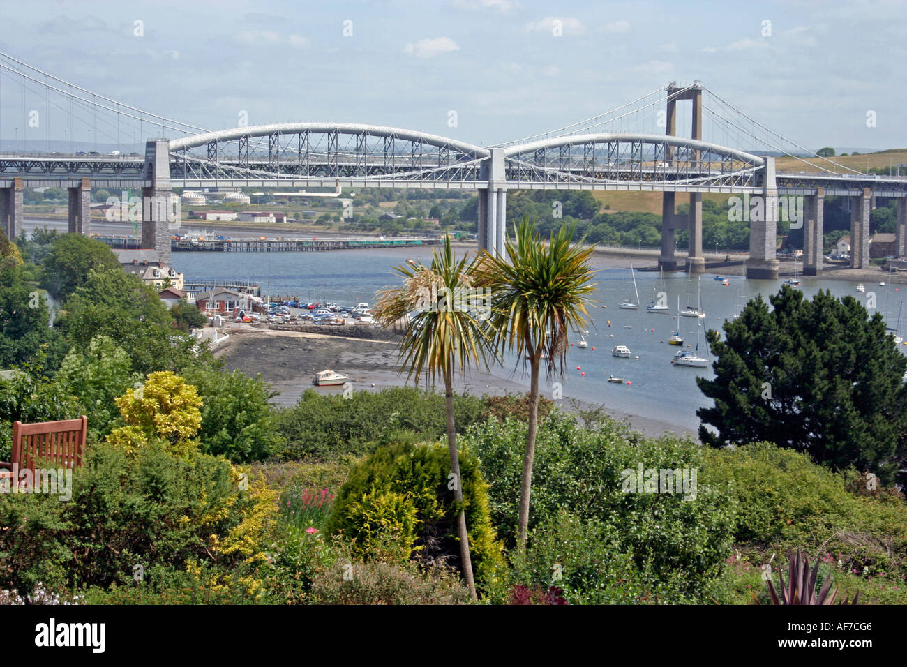 Brunel's Royal Albert Bridge, Saltash, linking Devon and Cornwall, UK ...