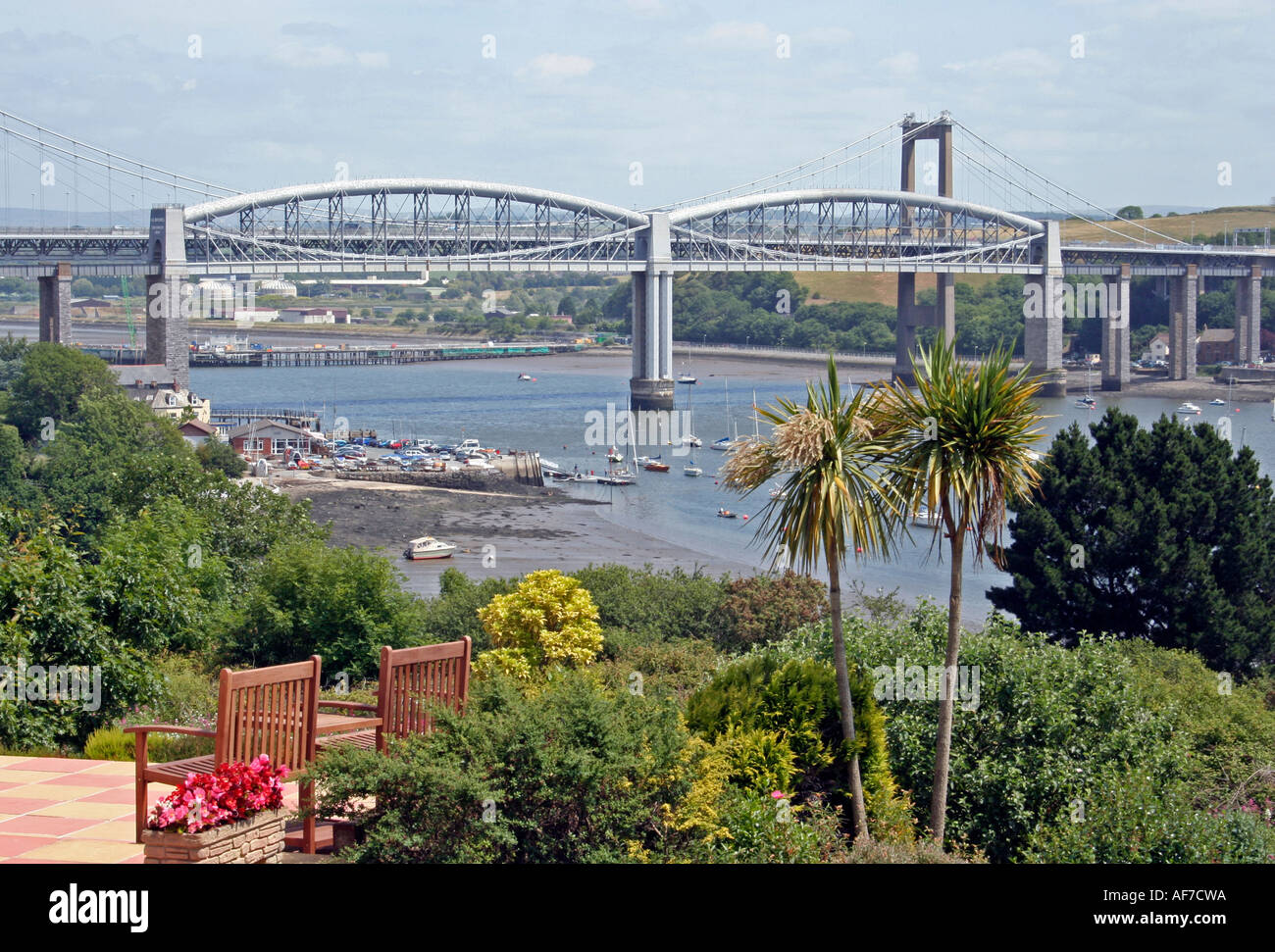 Brunel's Royal Albert Bridge, Saltash, linking Devon and Cornwall, UK ...