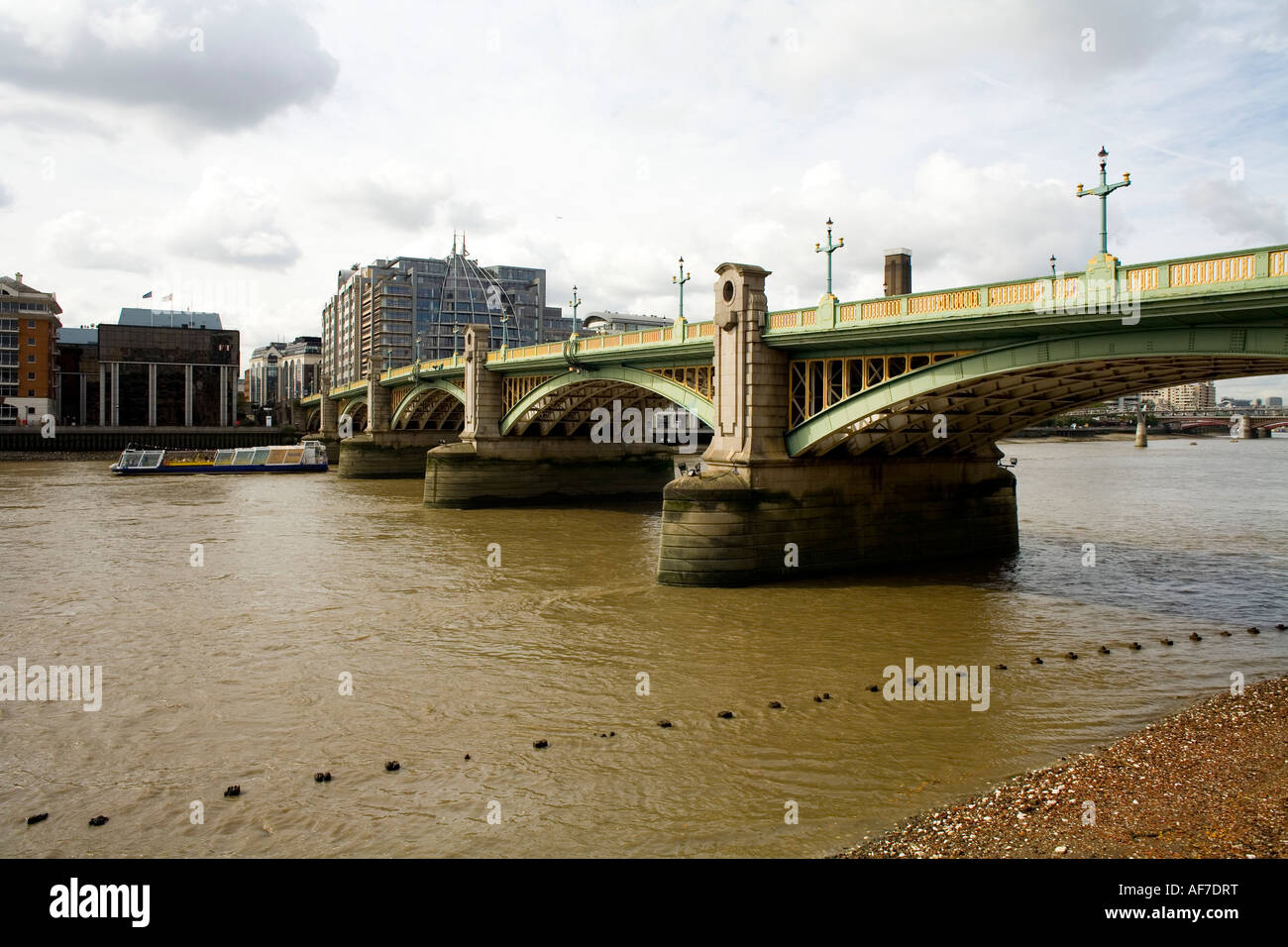 Southwark bridge road london hi-res stock photography and images - Alamy