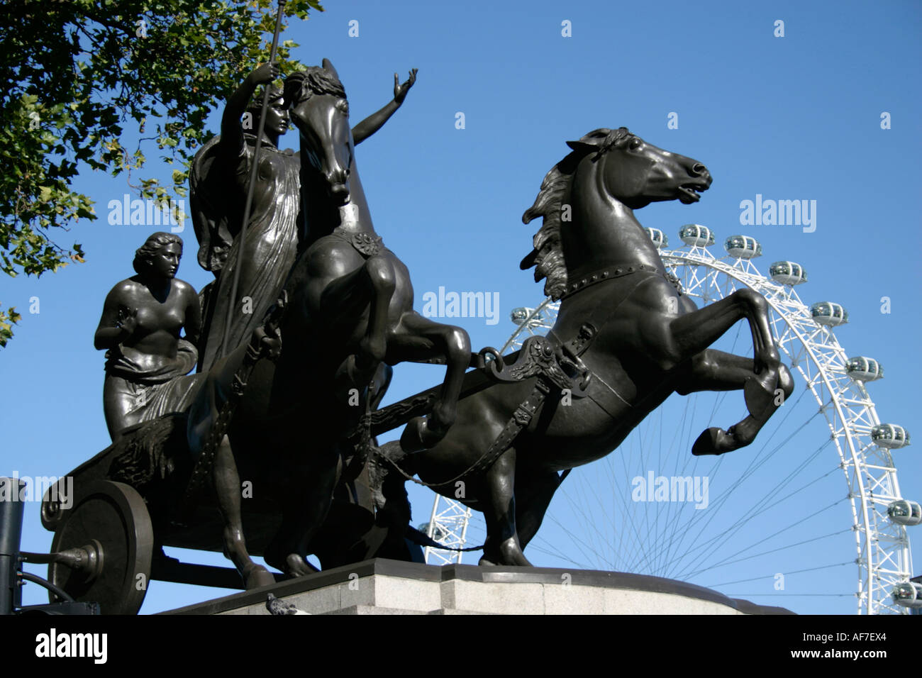 bodicea statue london eye beyond victoria embankment london uk gb Stock ...