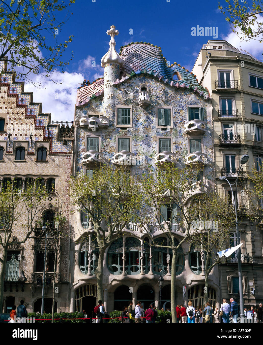 Spain barcelona buildings hi-res stock photography and images - Alamy