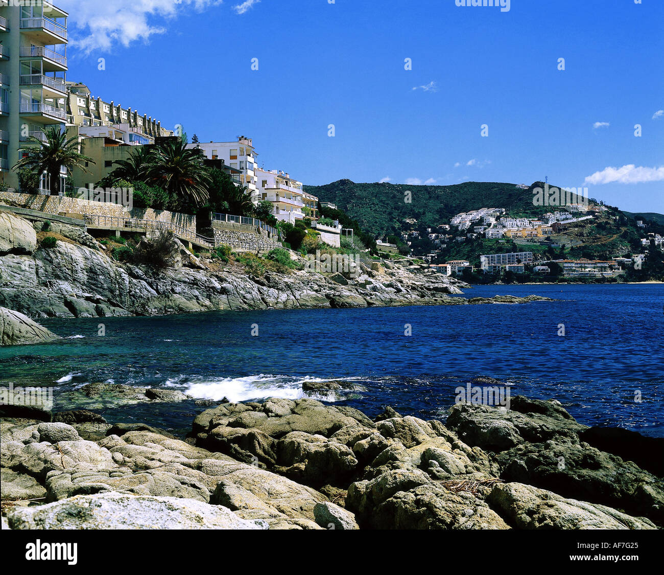 geography / travel, Spain, Costa Brava, Roses, townscape, rocks in the ...