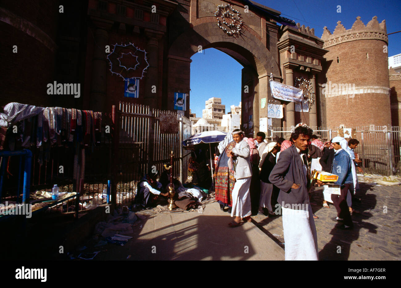 Yemen gate hi-res stock photography and images - Alamy