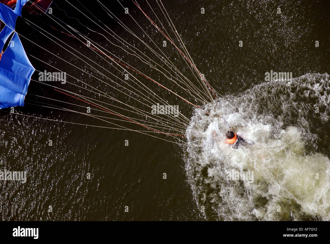 Water jump action hi-res stock photography and images - Alamy
