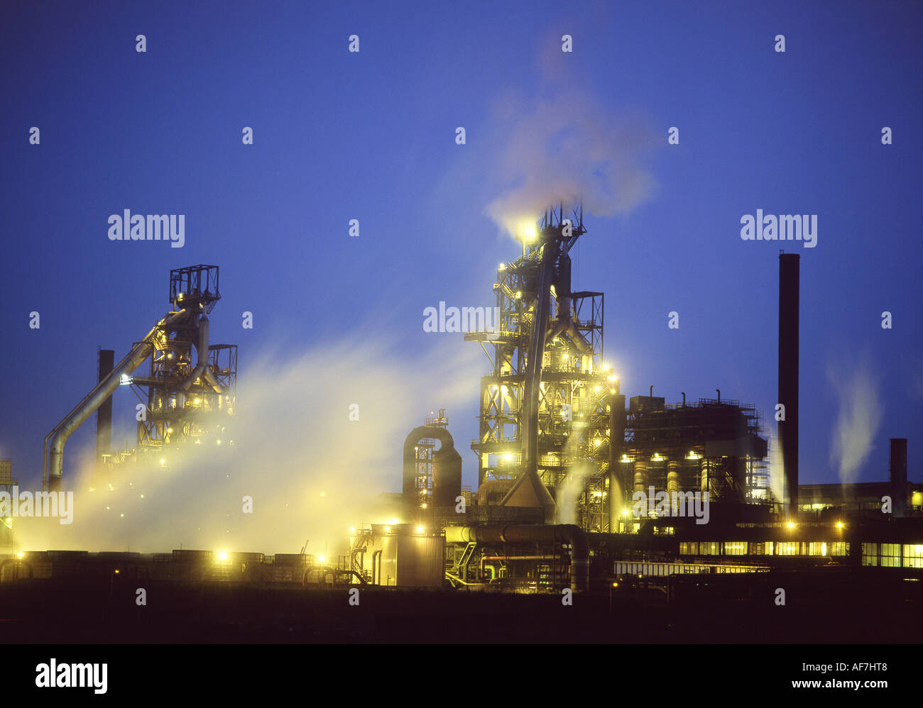 Tata Steelworks Port Talbot Blast furnaces at twilight / night Heavy ...