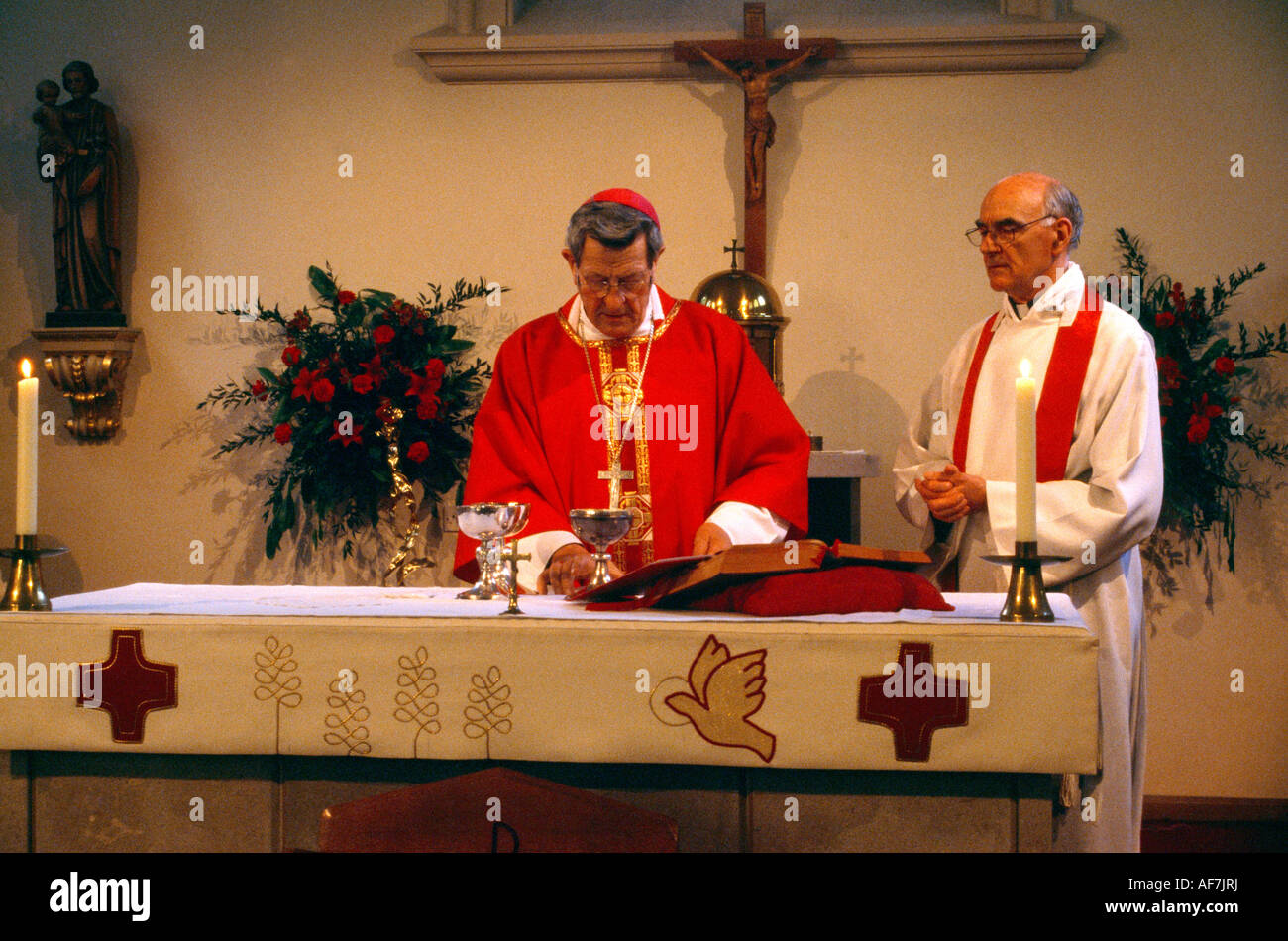 St Anne's Catholic Church Bishop & Priest During Mass Stock Photo - Alamy
