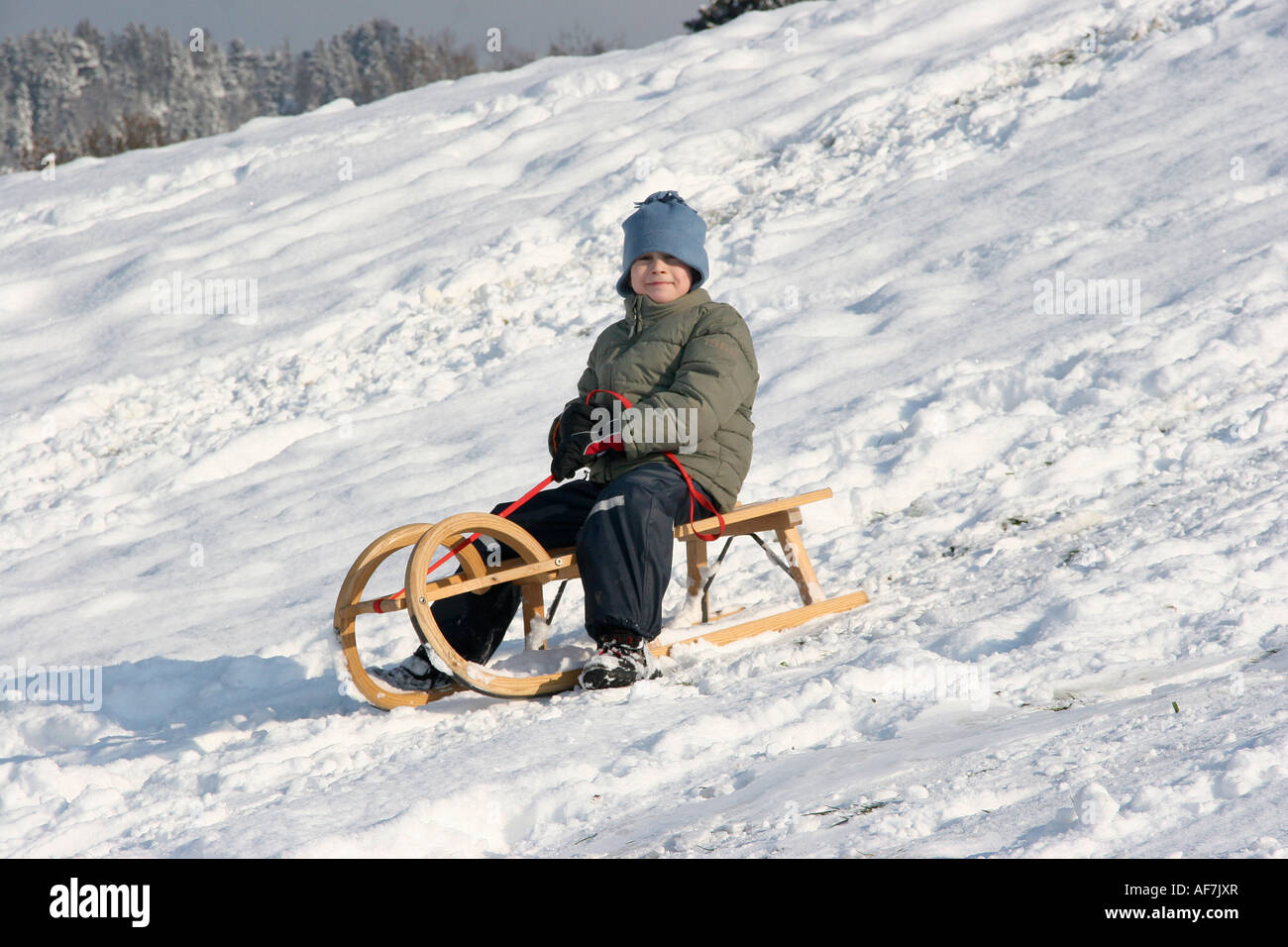 Sledging accident hi-res stock photography and images - Alamy