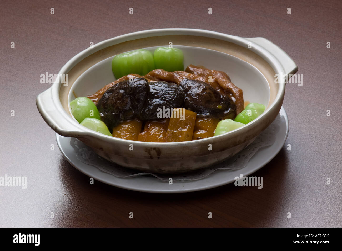 Chinese Food Goose Feet Bamboo Fungus And shitake en Casserole Stock ...