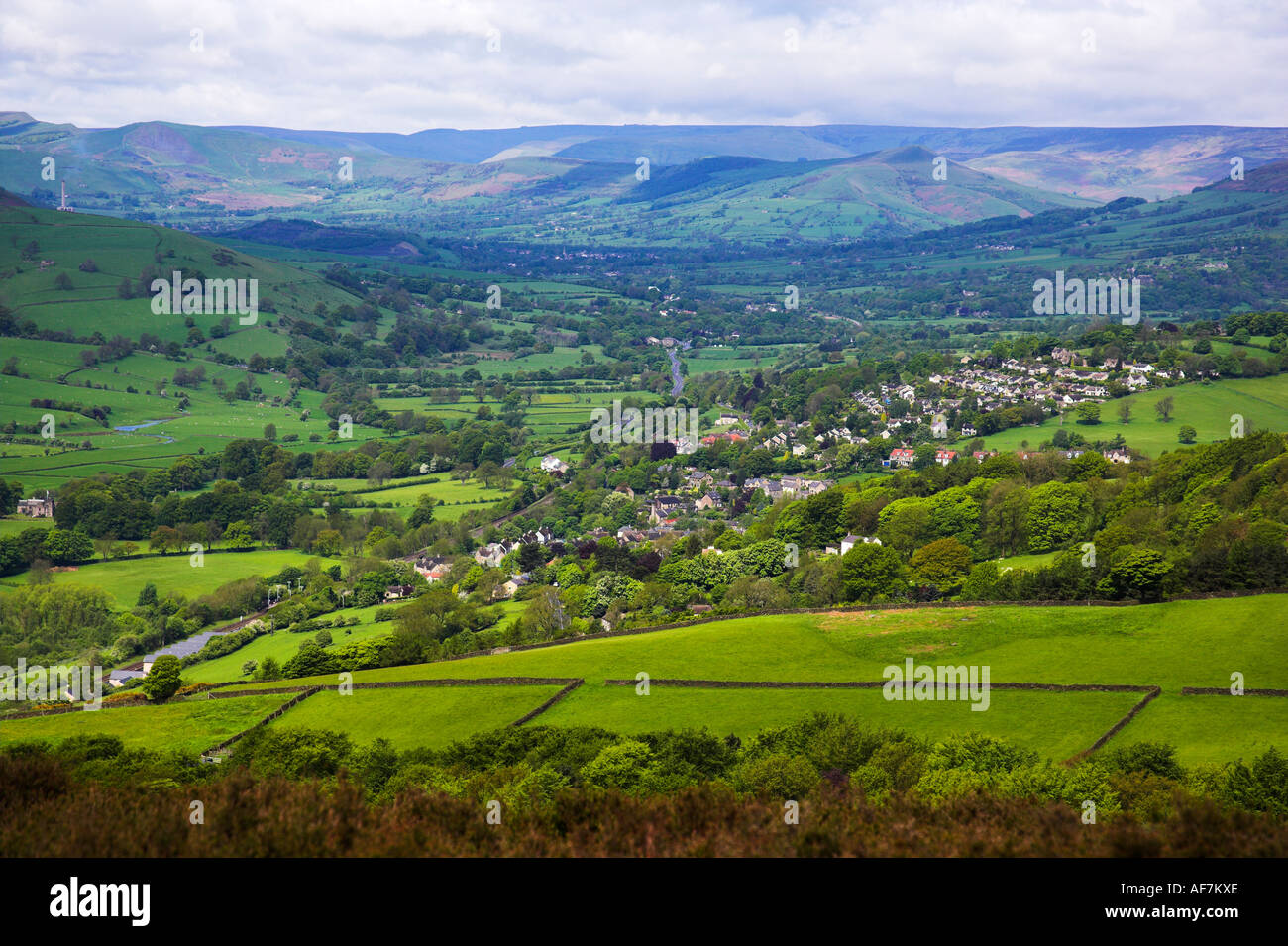 Hathersage village hi-res stock photography and images - Alamy