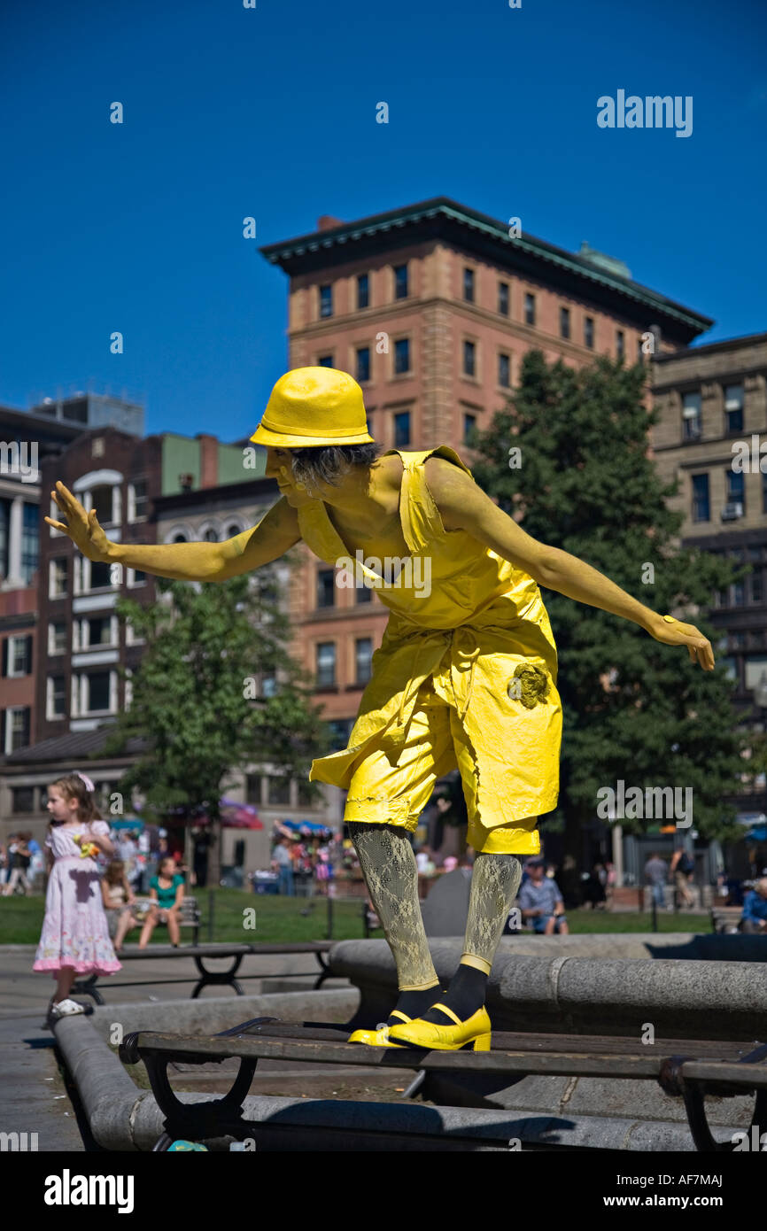 Common mime female hi-res stock photography and images - Alamy