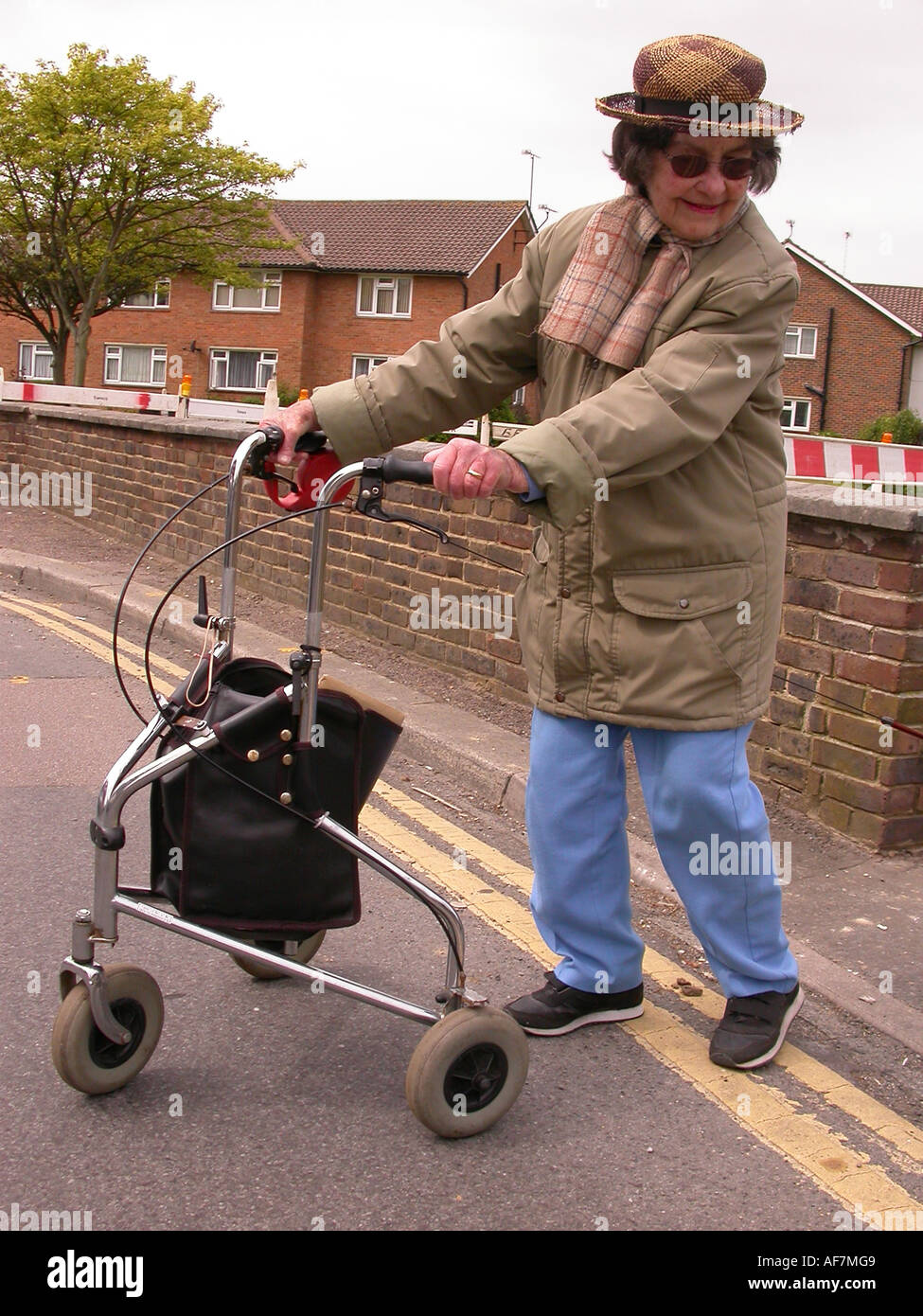 Disabled shopping trolley hi-res stock photography and images - Alamy
