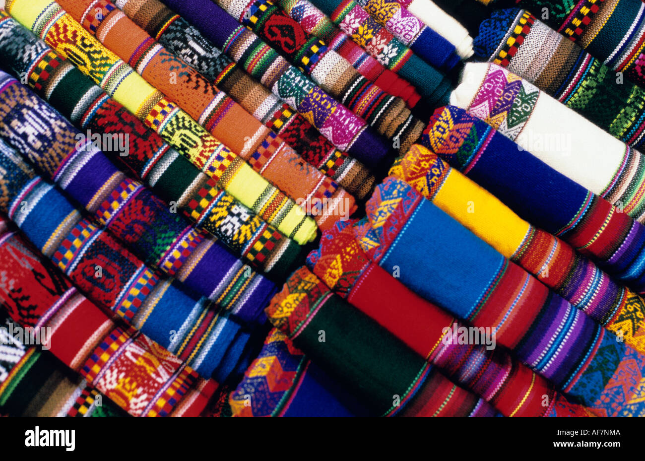 Textiles at Pisac market Peru Stock Photo - Alamy