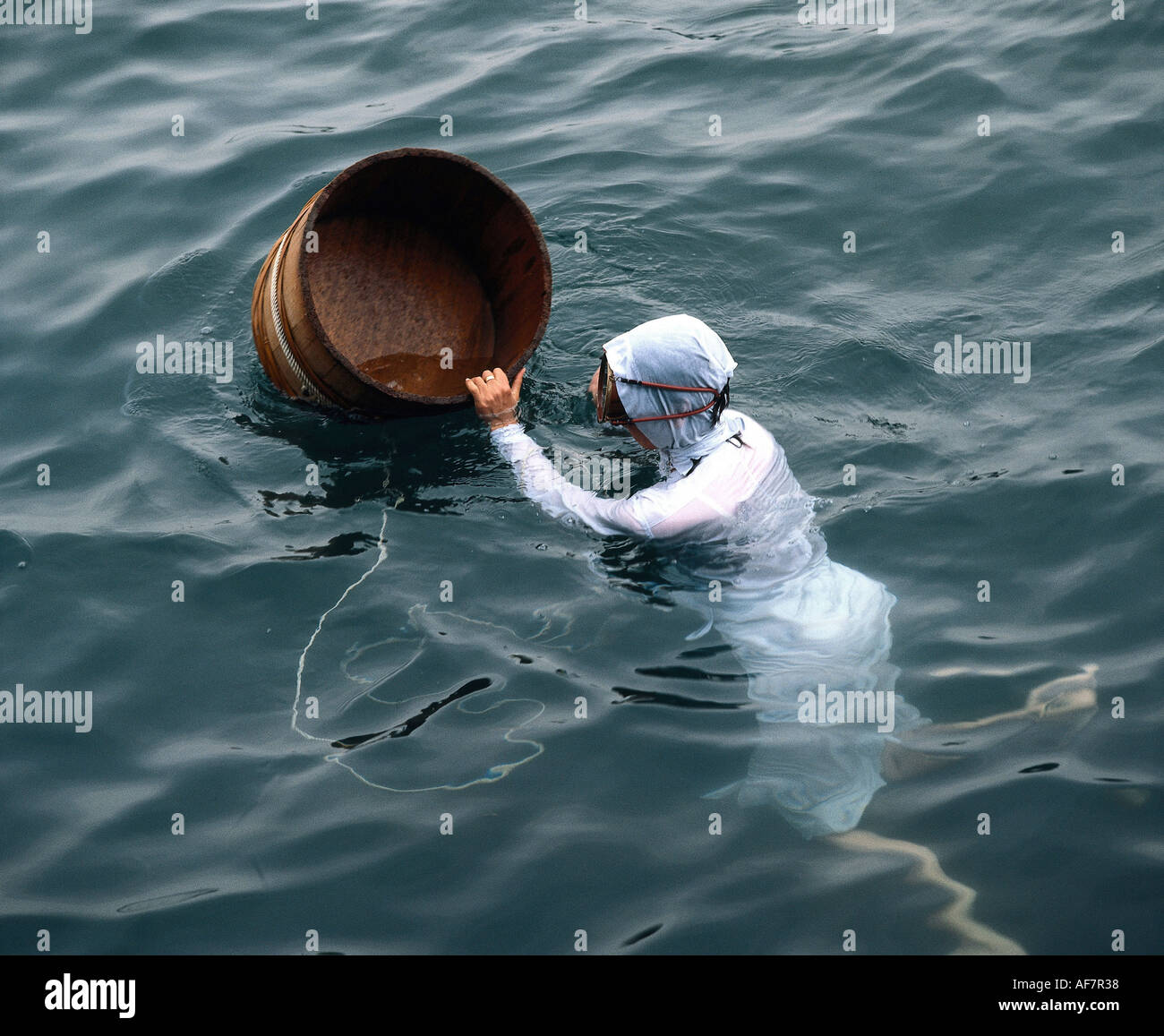 Pearl Diver Stock Photos & Pearl Diver Stock Images - Alamy