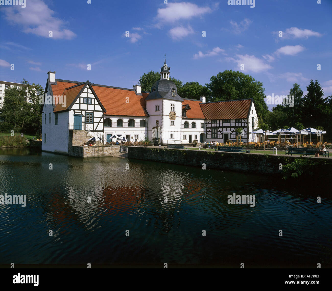 Moated castle house rodenberg hi-res stock photography and images - Alamy