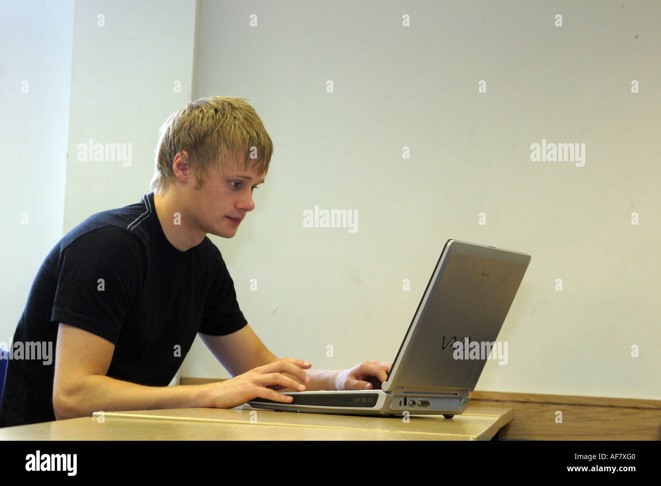 Big fingers typing hi-res stock photography and images - Alamy