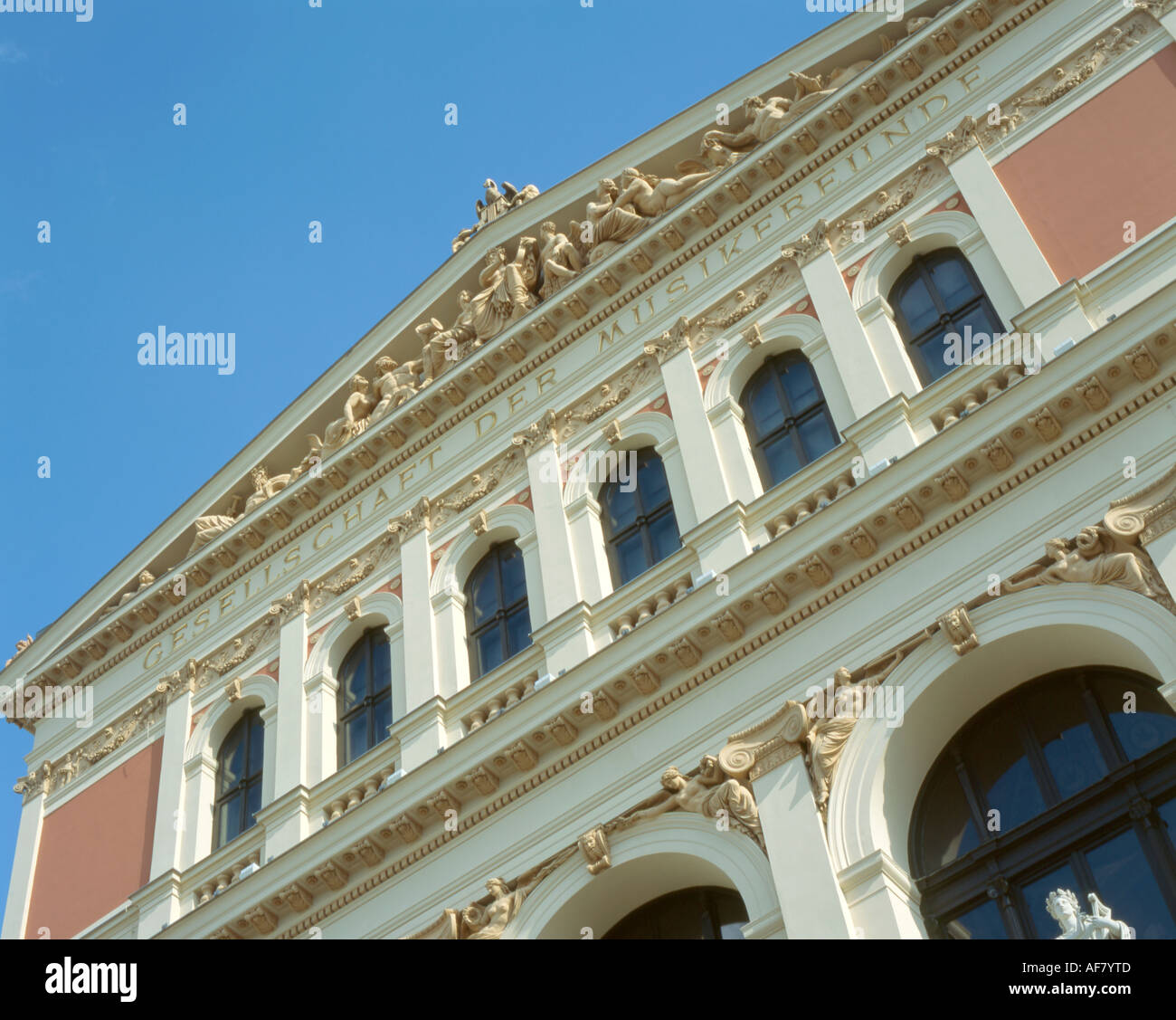 Musikverein Concert Hall Vienna Stock Photos & Musikverein Concert Hall ...