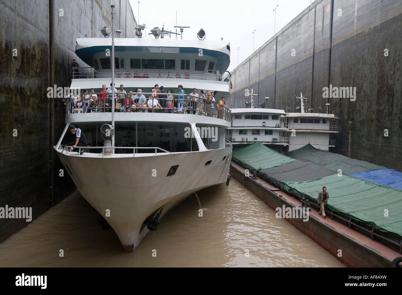 Ships inside Three Gorges Dam Shiplock, Sandouping, Yichang, Xiling ...