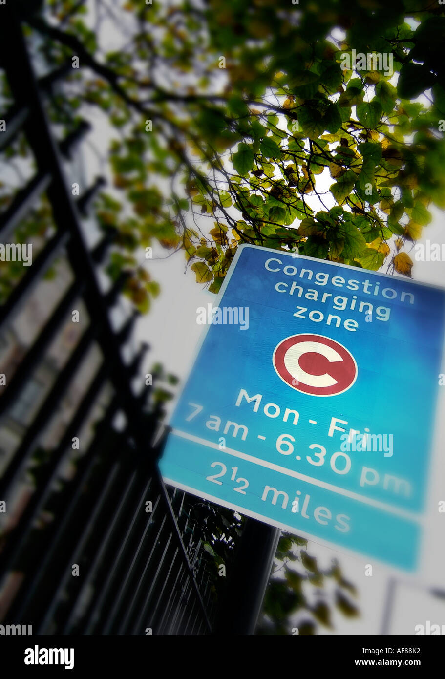 London Congestion charge sign Stock Photo - Alamy