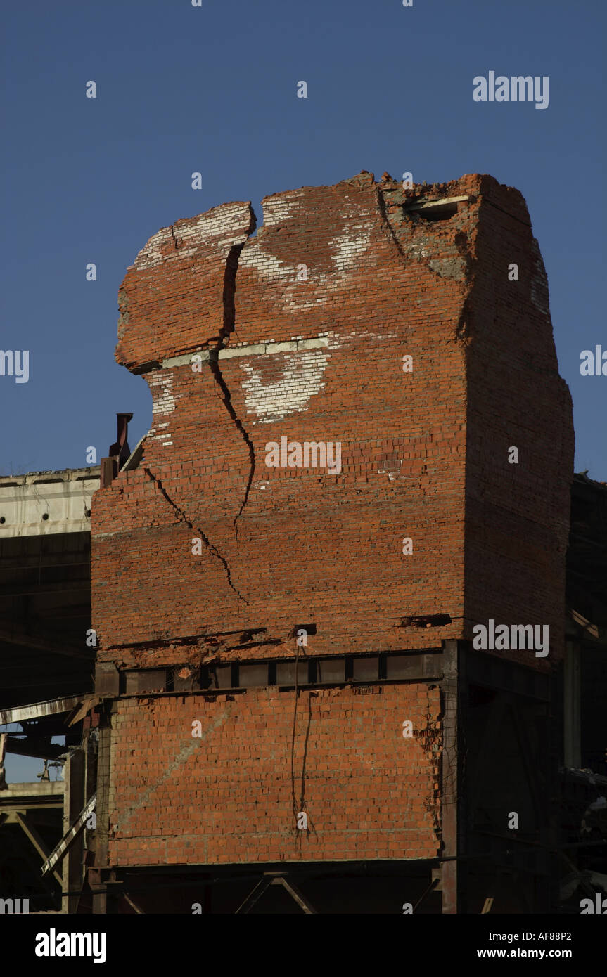 Destructible hi-res stock photography and images - Alamy