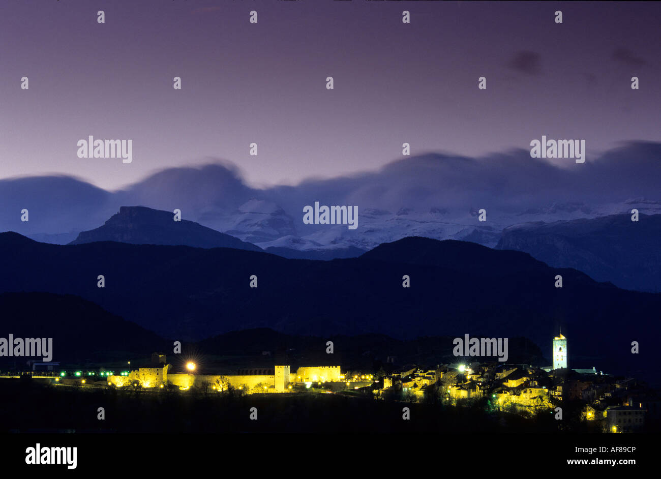 Anisa hi-res stock photography and images - Alamy