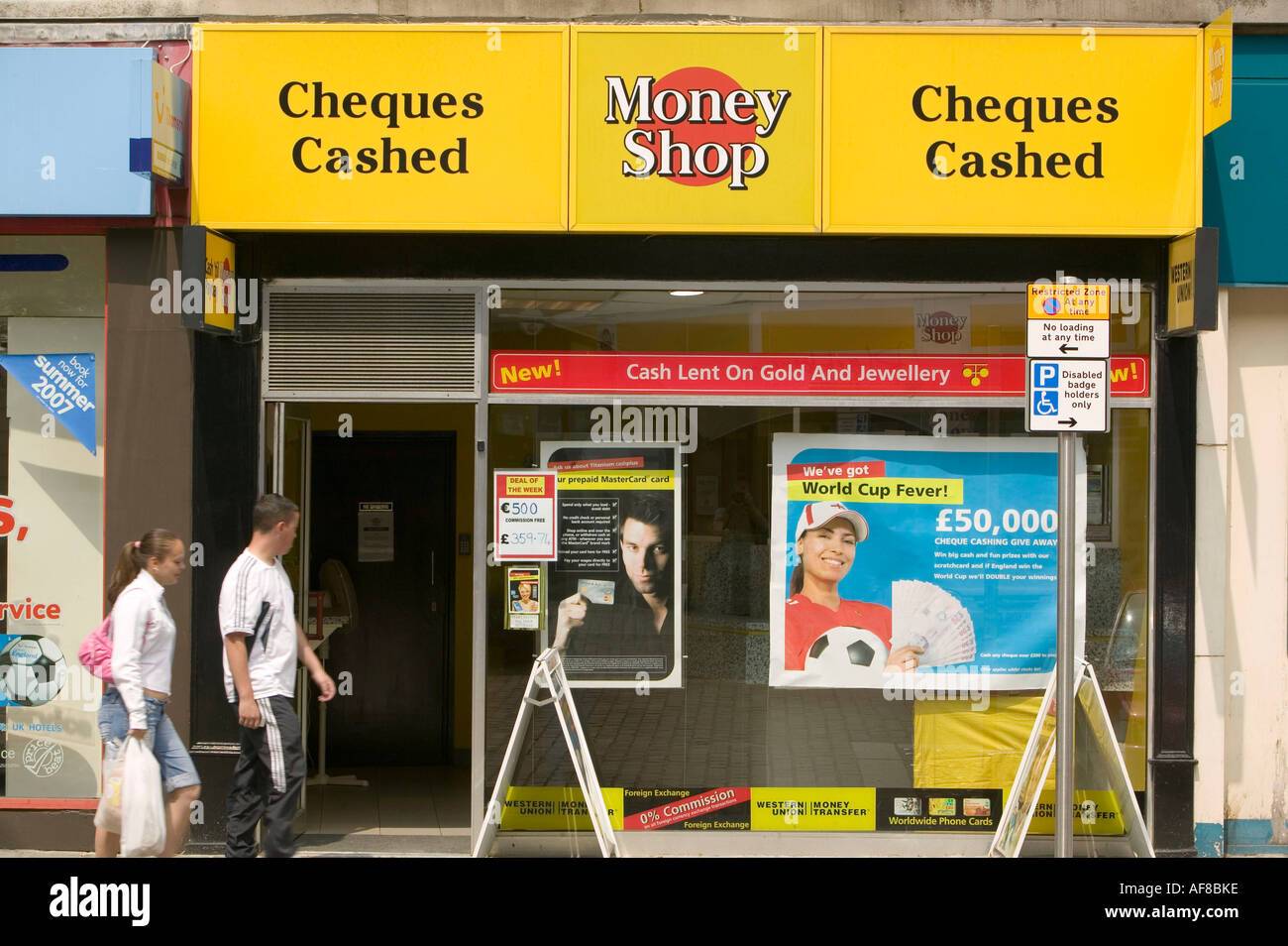 Run down cash hi-res stock photography and images - Alamy